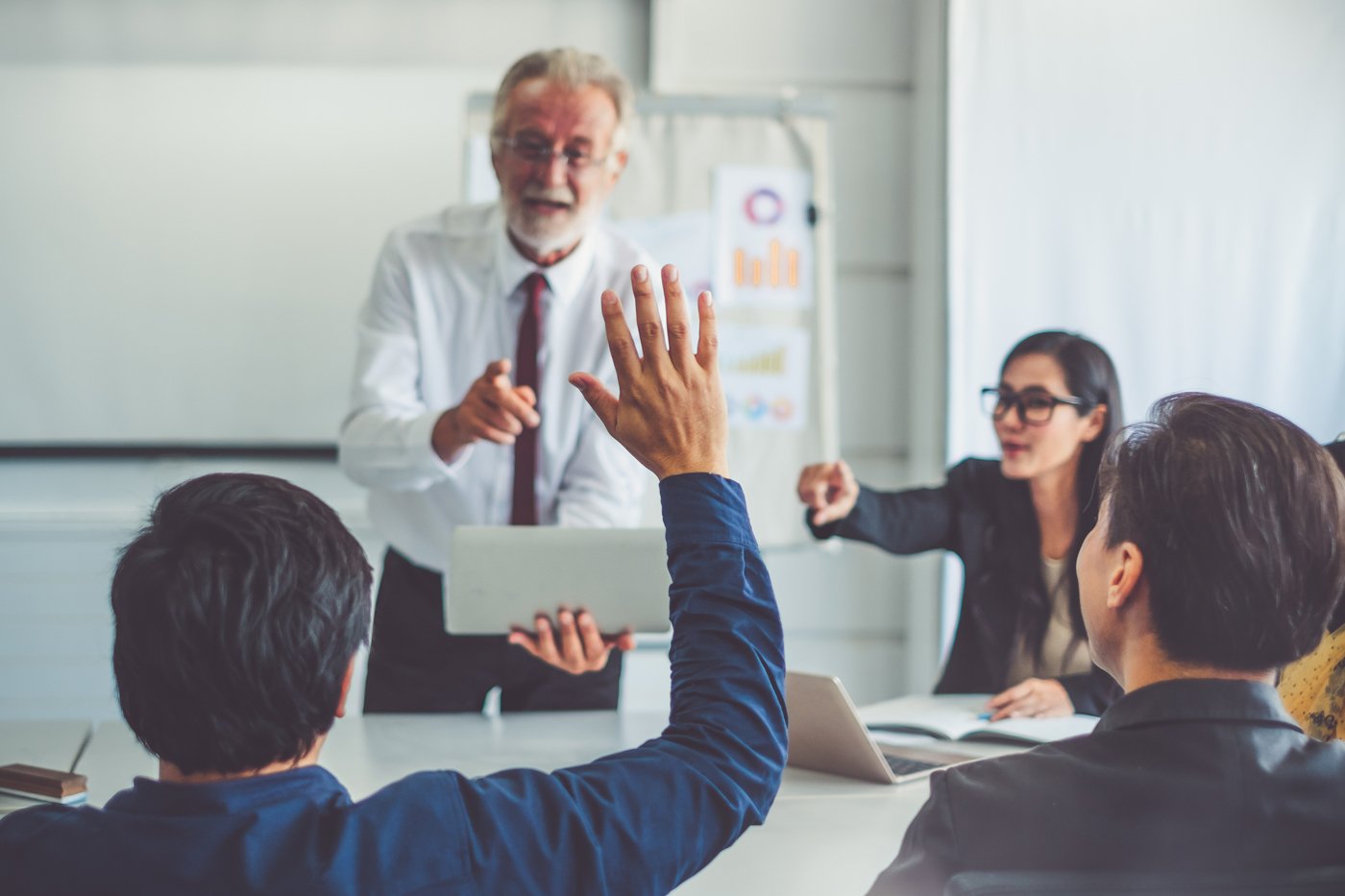 How to Create Motivational Sales Meetings