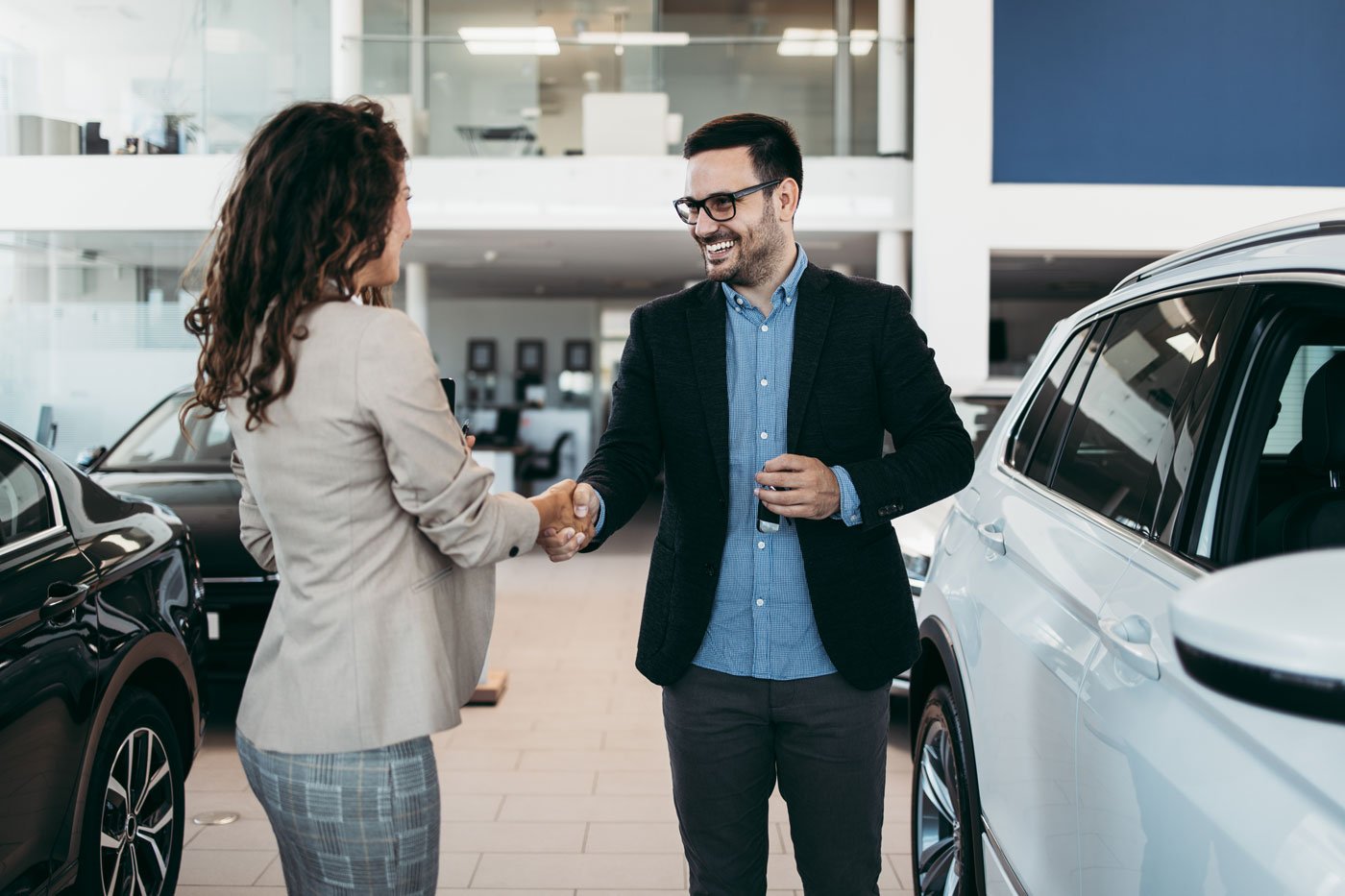 How To Motivate Sales Agents on A Car Dealership Floor